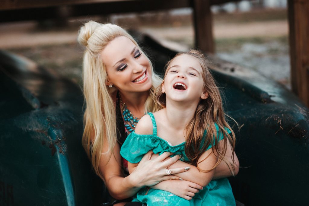 We chatted with Actress Debbie Sherman on Traveling with Children