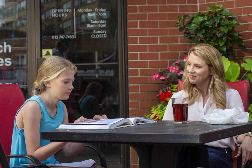 Feature: Actress Sarah Abbott Says ” Mommy’s Little Princess” is Full ...